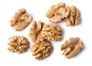 9 Health Benefits of Walnuts (and Full Nutrition Facts)