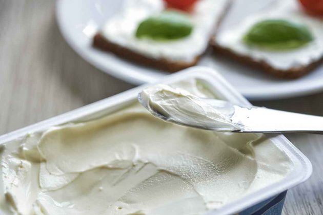 12 Varieties of Swiss Cheese and Their Nutritional Properties ...