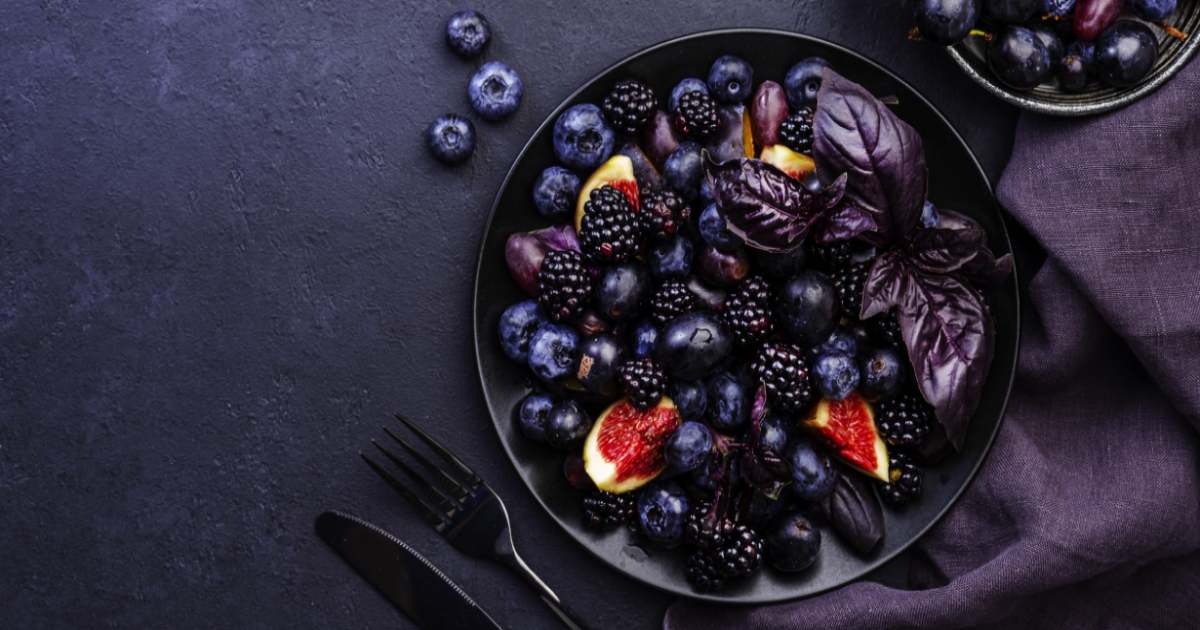 A List of 14 Purple Fruits and Their Nutritional Benefits - Nutrition ...