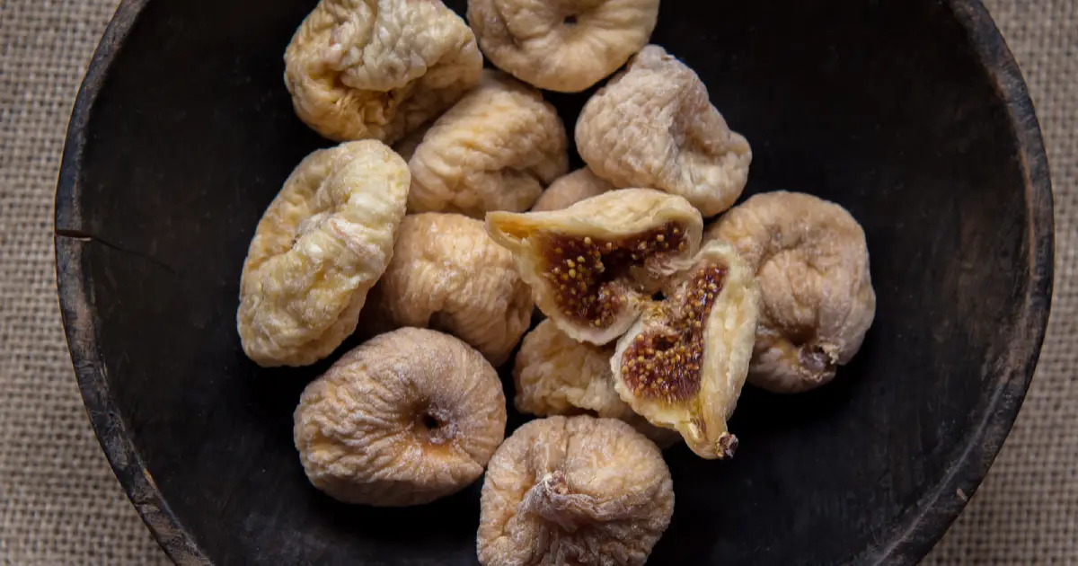 Dried Figs: a Complete Nutritional Guide - Nutrition Advance