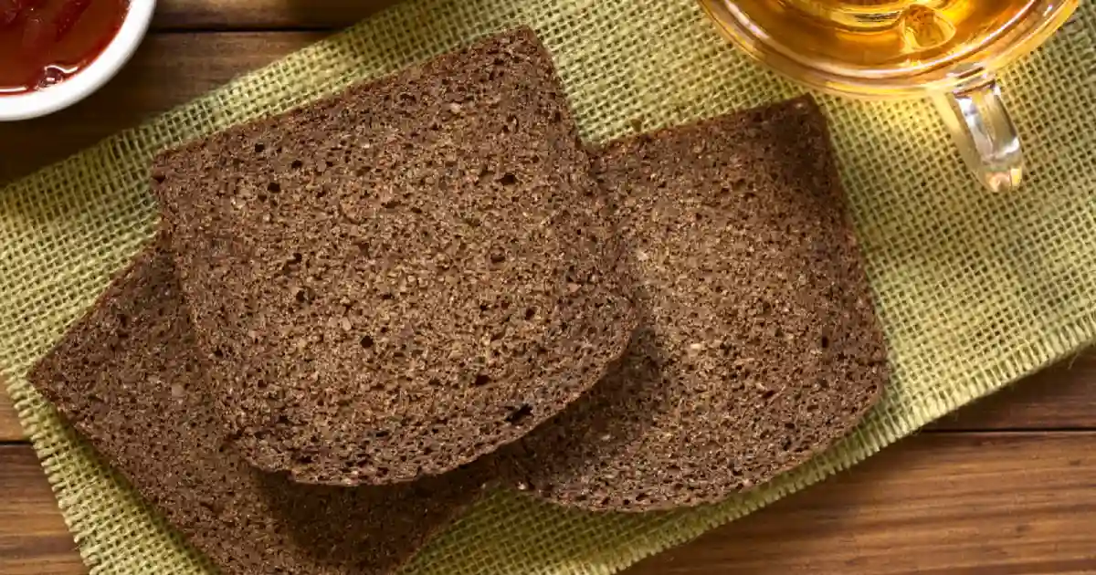 Is Pumpernickel Bread Healthy? Nutrition Facts & Potential Benefits ...